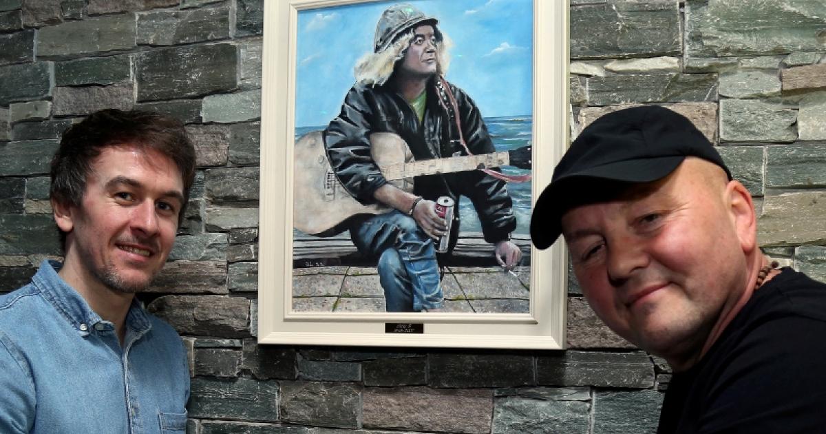 Memory of legendary Omagh busker 'Arty G' lives on with charity ...